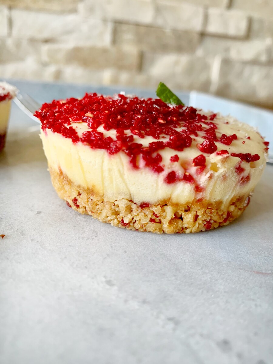 No Bake Vegan Lime Raspberry Cheesecake - Munchyesta