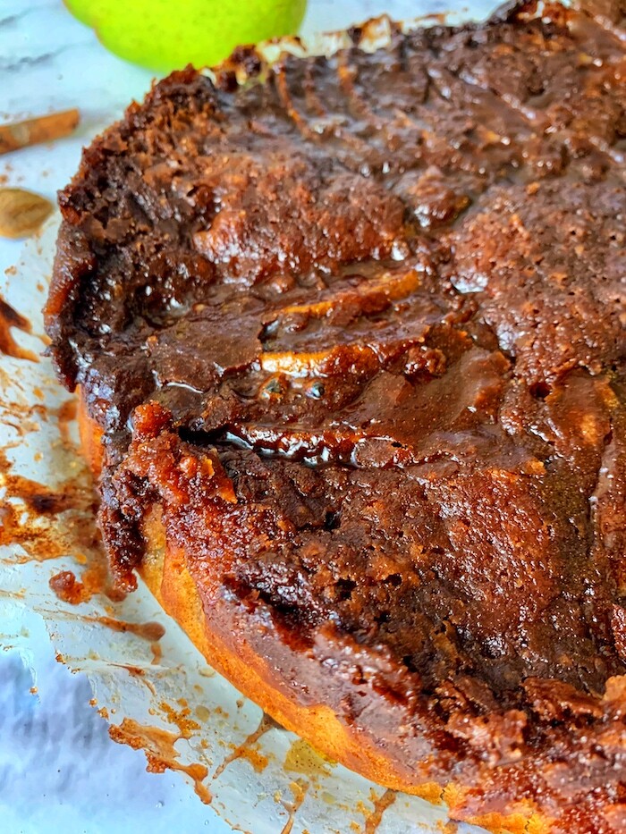 The Best Easy Vegan Spiced Pear Cake - Munchyesta