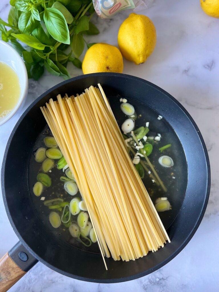 Easy Italian Lemon Pasta recipe - Munchyesta