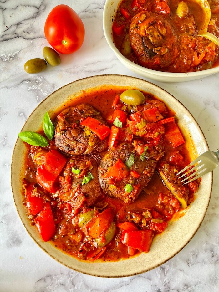 Vegan chicken-less Cacciatore recipe - Munchyesta