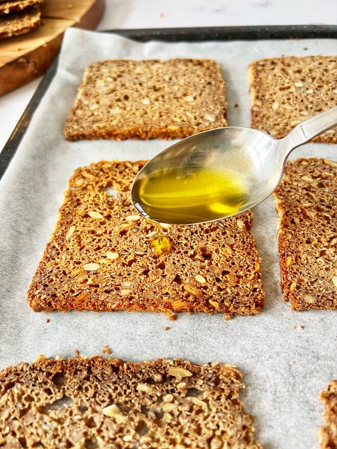 Easy healthy rye bread chips recipe - Munchyesta