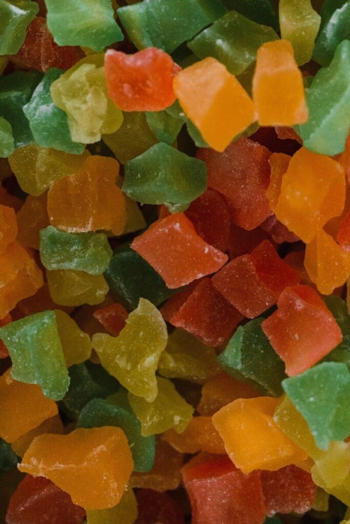 Easy 3 ingredient Homemade vegan gummies recipe - Munchyesta