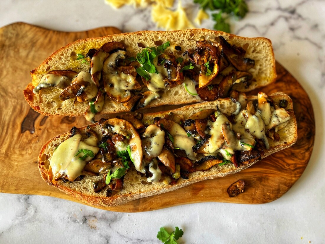 Best Easy Vegetarian Philly Cheese Steak Recipe - Munchyesta