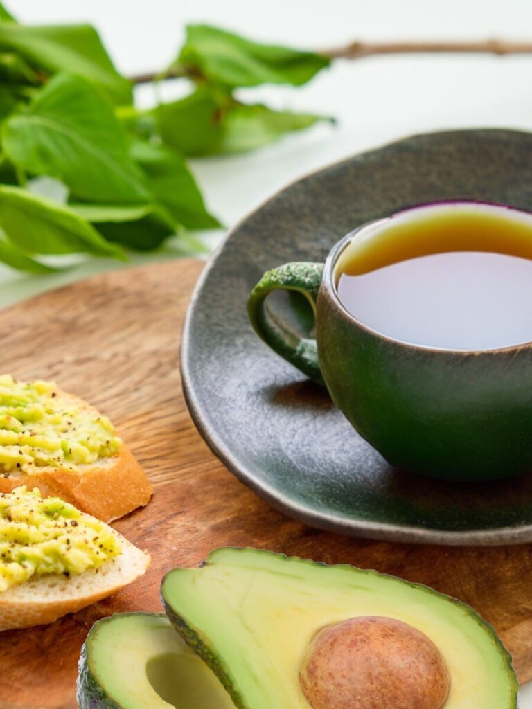 How to Make Avocado Leaf Tea: guide + health benefits - Munchyesta