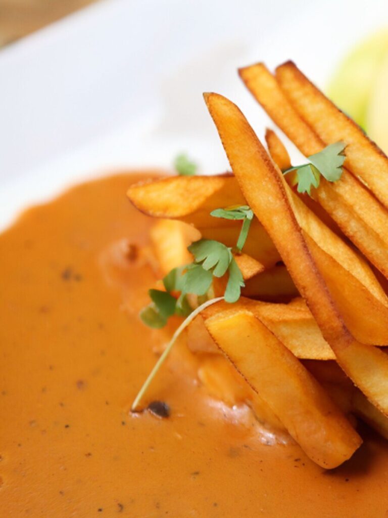 Irish curry recipe with chips (Irish pub sauce) - Munchyesta