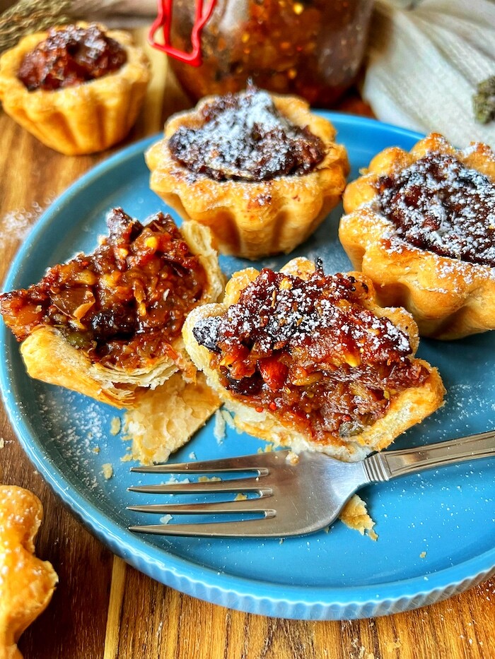 Best Easy Vegan Mince pie recipe (homemade mincemeat) - Munchyesta