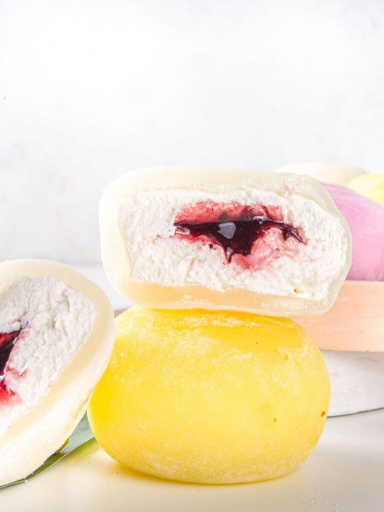 Easy Mochi Ice cream: How to make without rice flour - Munchyesta