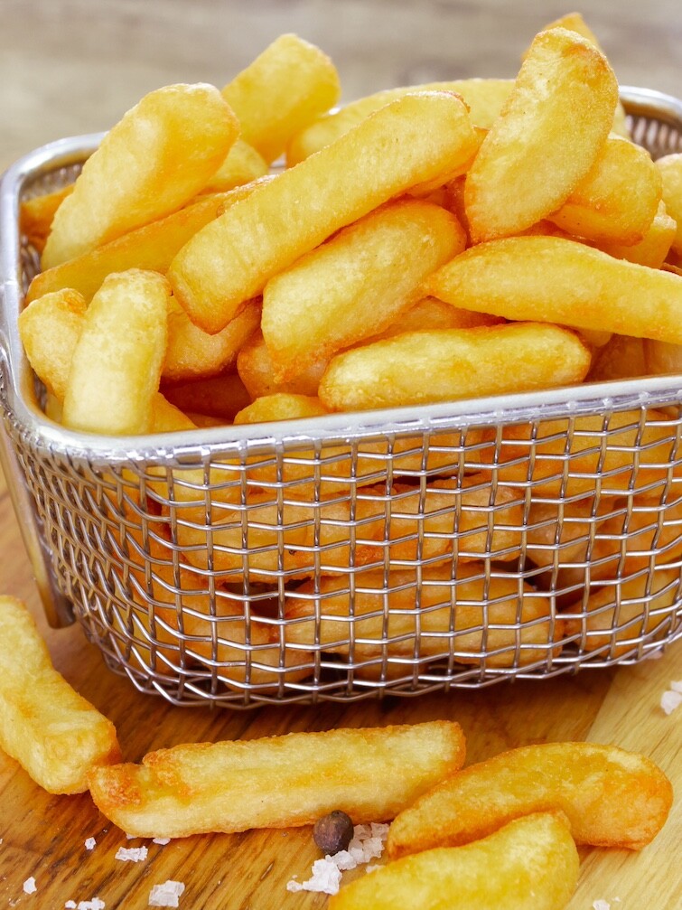 Best Homemade Steak Fries: deep fried or baked recipe - Munchyesta