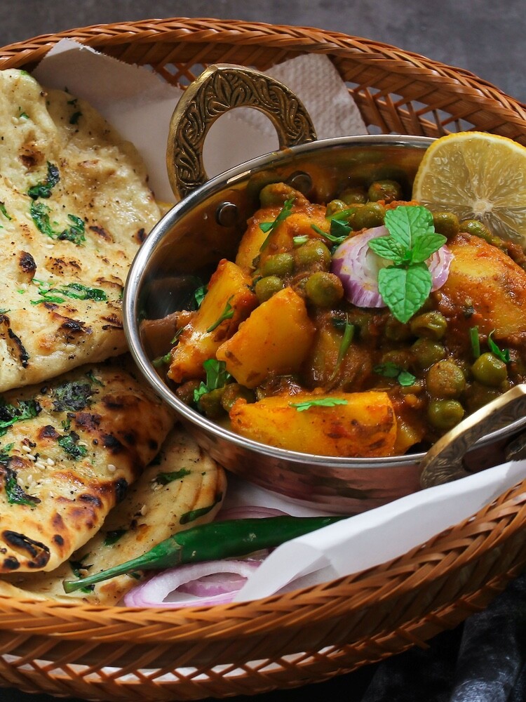 Easy roti recipe (Quick vegan 5 minute bread recipe) - Munchyesta