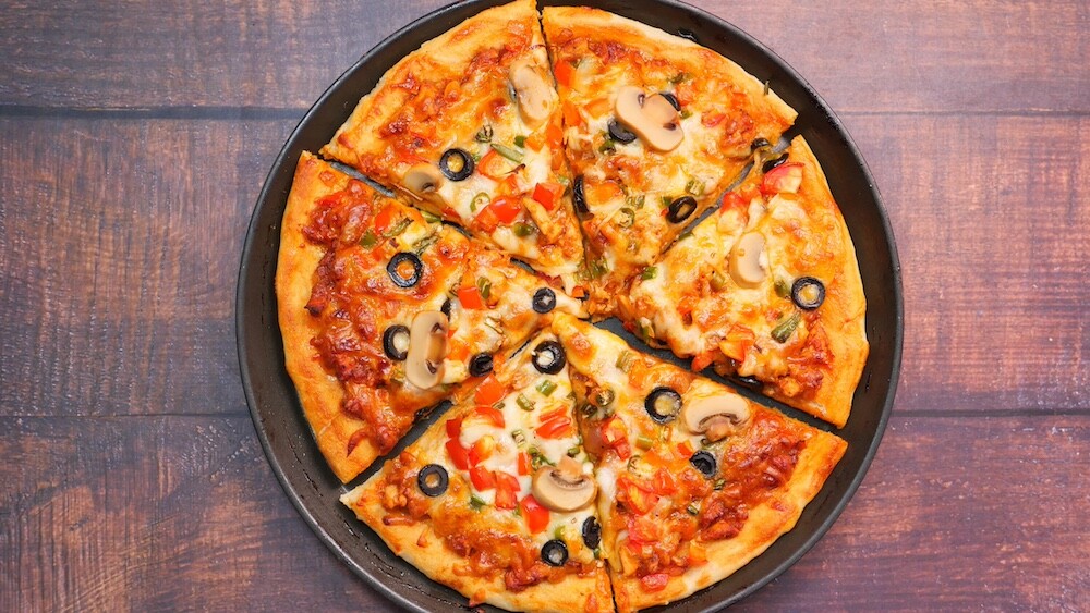 Best Plant Based pizza (vegan cheese pizza recipe) - Munchyesta