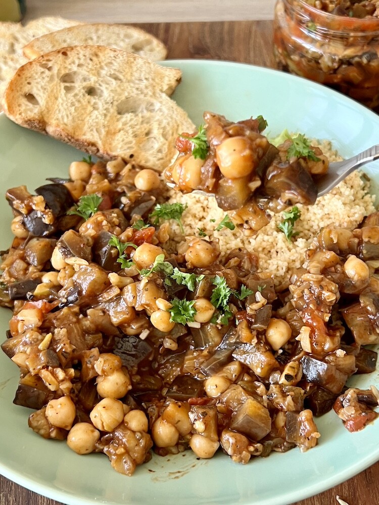 Eggplant Casserole: Easy Baked Middle East recipe - Munchyesta