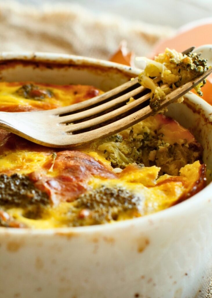 Easy Leftover Broccoli casserole (cream of mushroom) - Munchyesta